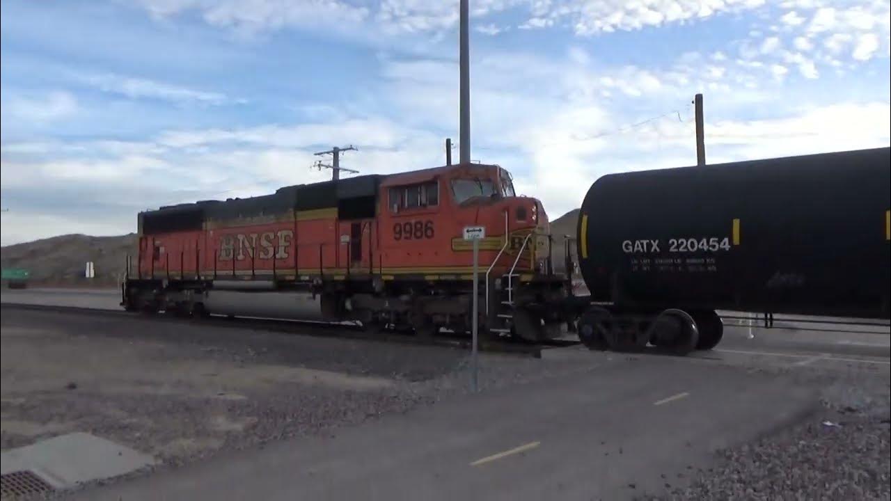 RARE!!! BNSF SD70MAC 9986 Leads Long Hood Forward In El Paso Texas 2-19-24 - YouTube