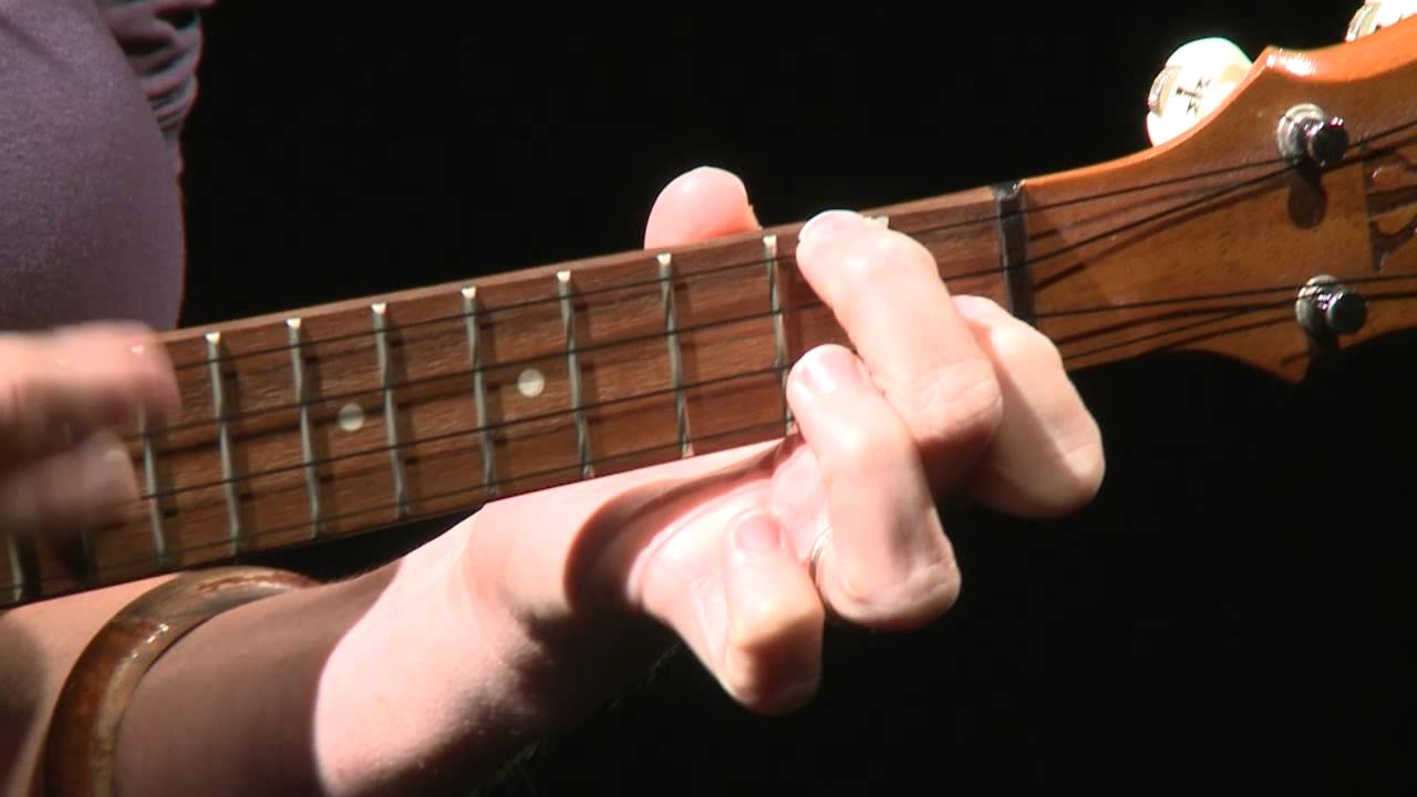 Manu O Ka Pali Kahakō - YouTube