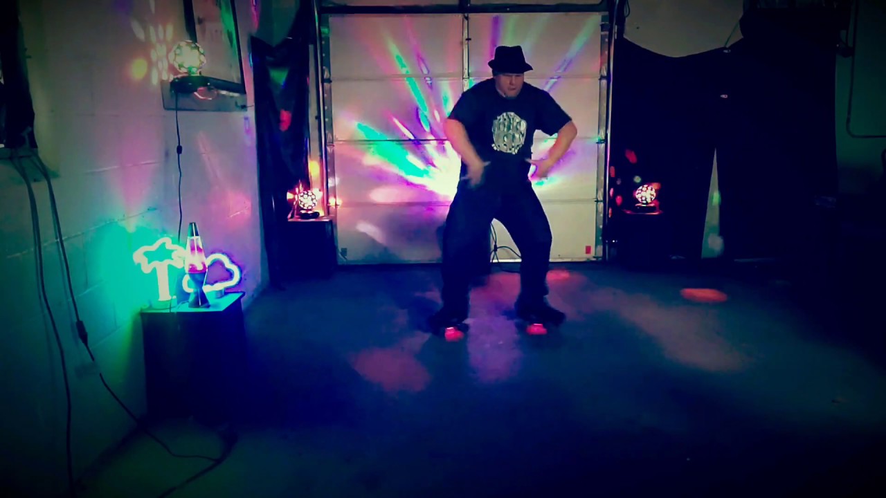 I Decided To Do Some Roller Skate Dancing Tonight - YouTube