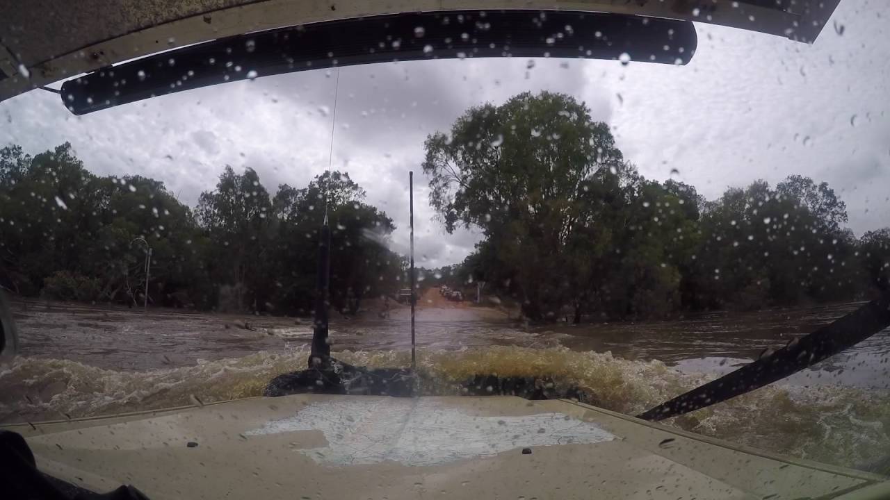 Worthseeing Australia - Archer river crossing - 2016-05 - YouTube