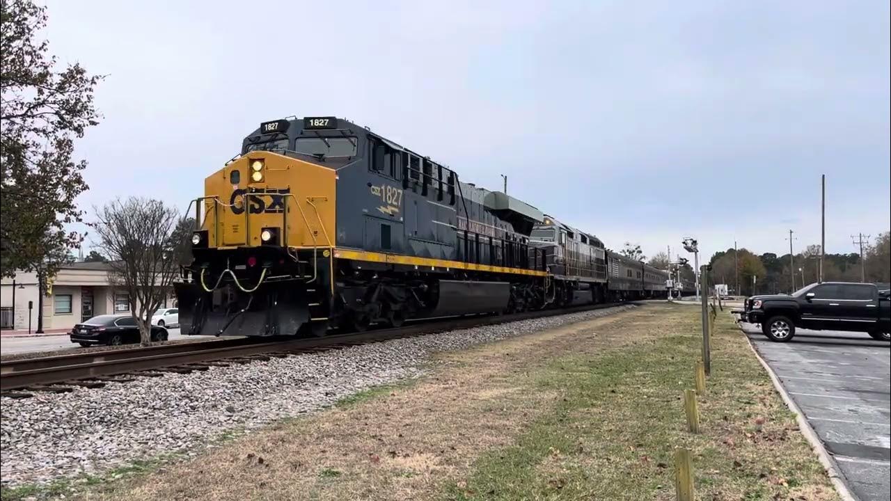 B&O Heritage Unit leads CSX’s Holiday Express Train through Pembroke NC - YouTube