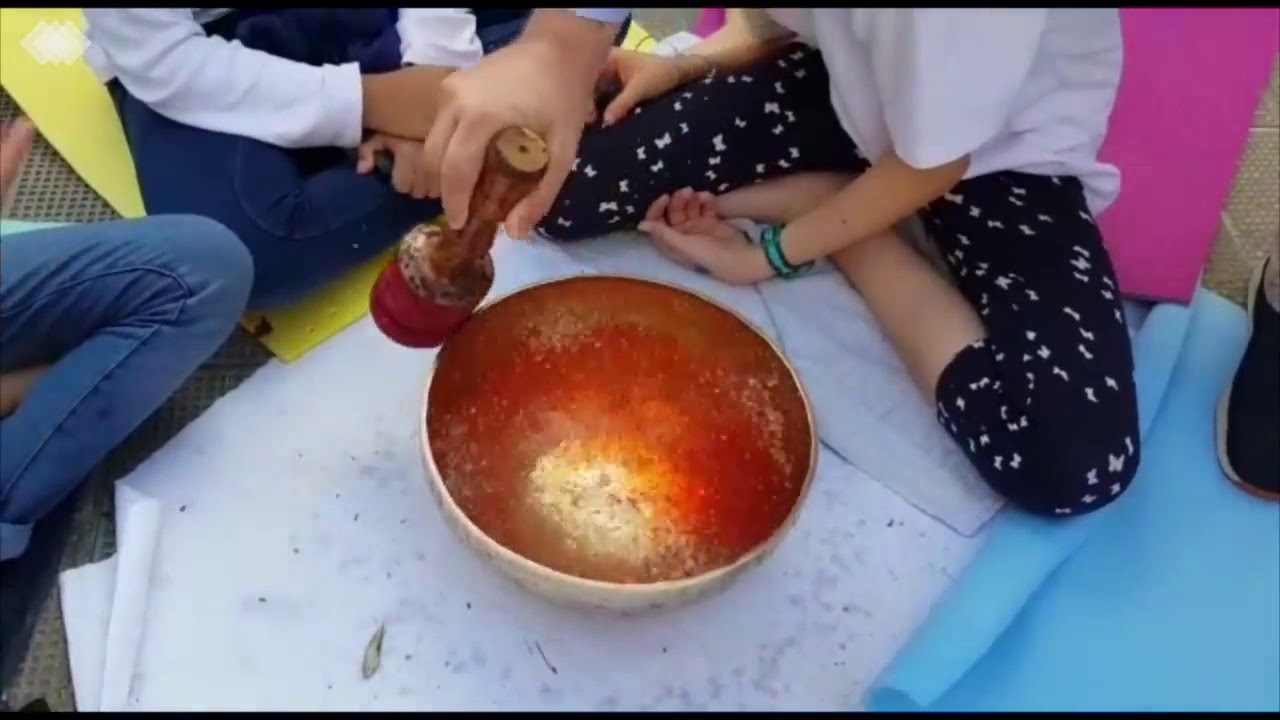 Campane tibetane a scuola con max merlino - YouTube