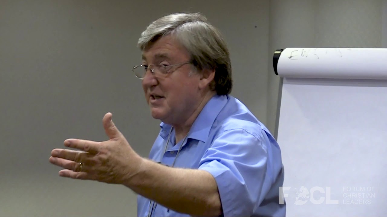 10 Lessons Learned in 40 Years of Leadership - Lindsay Brown - YouTube