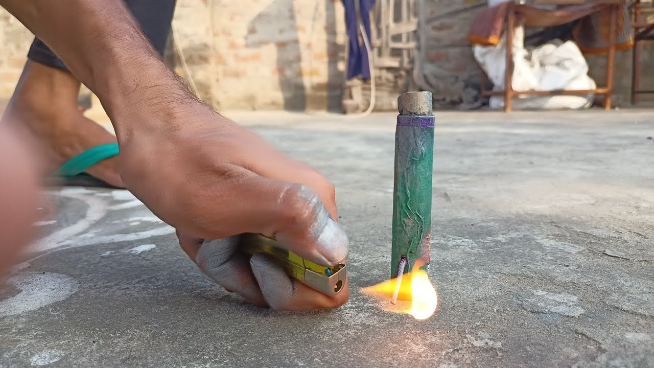 How to make big anar vip bomb at home ,घर पर कैसे बनाये एक अनार बॉम # ...