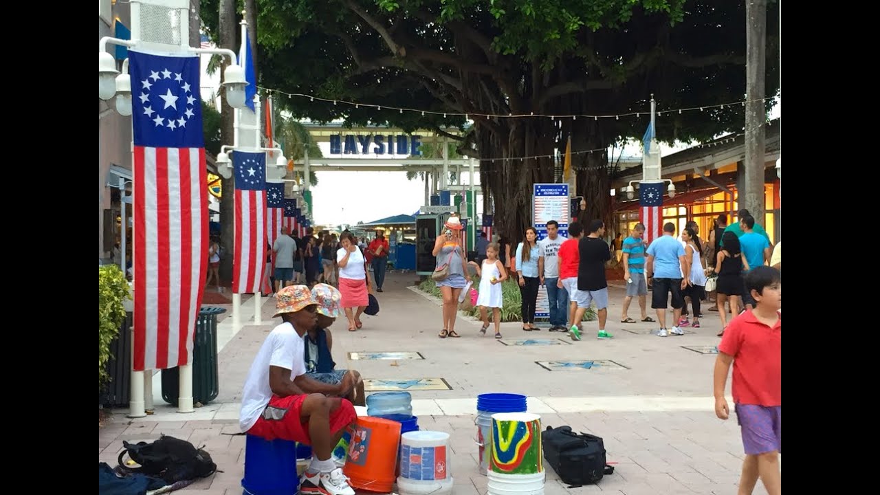アメリカ独立記念日の前夜祭★Independence Day's Eve at Miami Bayside - YouTube