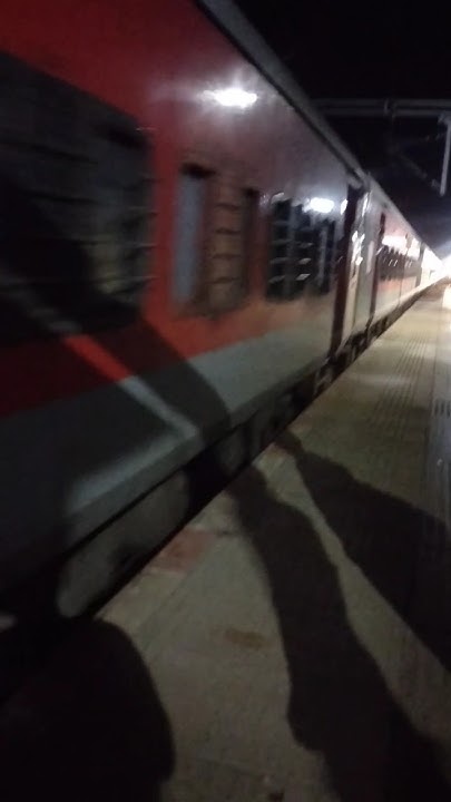 एक ट्रेन जो 500 K.M. तक नही रूकती 😳 #shorts #shortsviral #ytshorts #trendingonshorts # ...