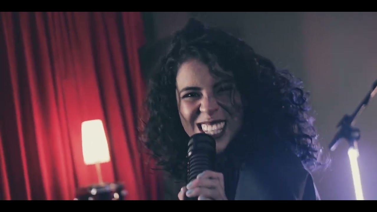 ANDREZZA SANTOS + DJ WERSON - SAIR SOZINHA (Live Session) - YouTube
