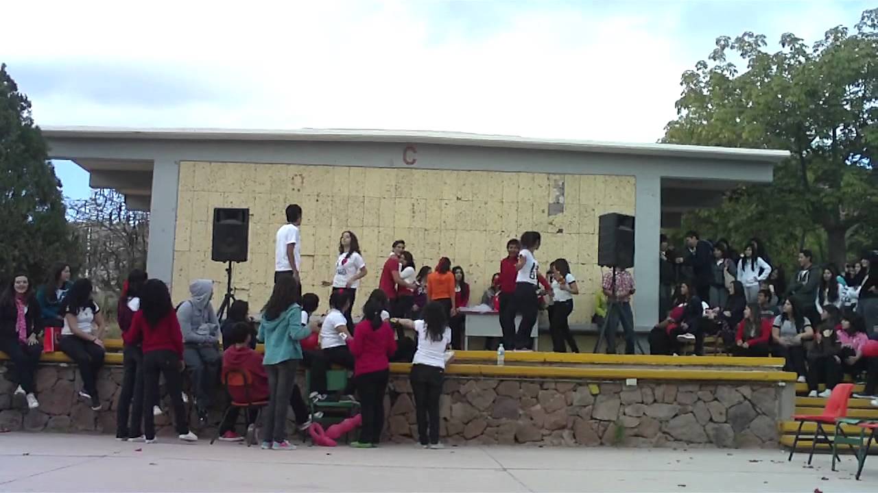 Baile del 14 parejas :') ! Cbtis #40 - YouTube