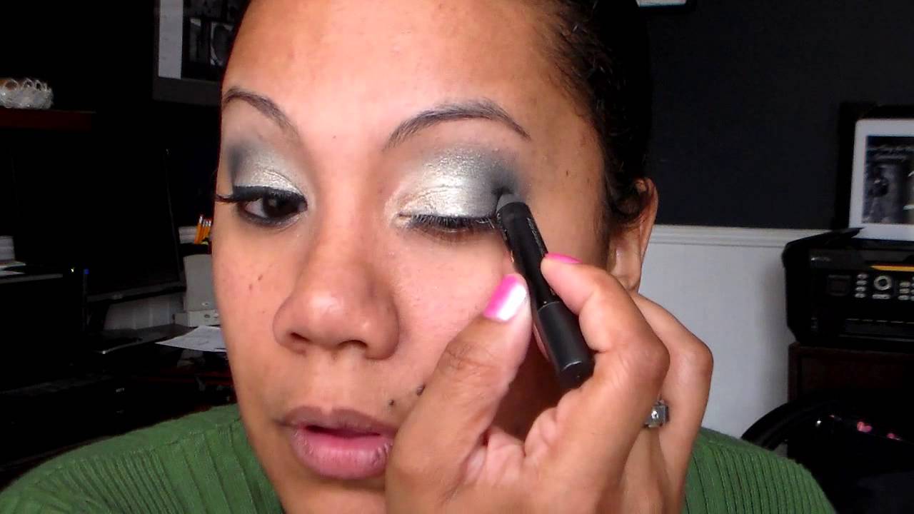 Avon Mark Big Eye Pencil: Mint Delight - YouTube