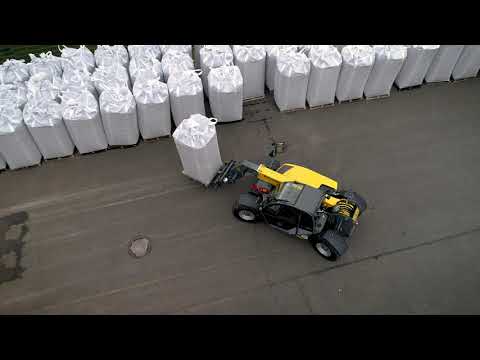 Kramer Teleskoplader 2706 : Raffiniert bis unter die Haube - YouTube