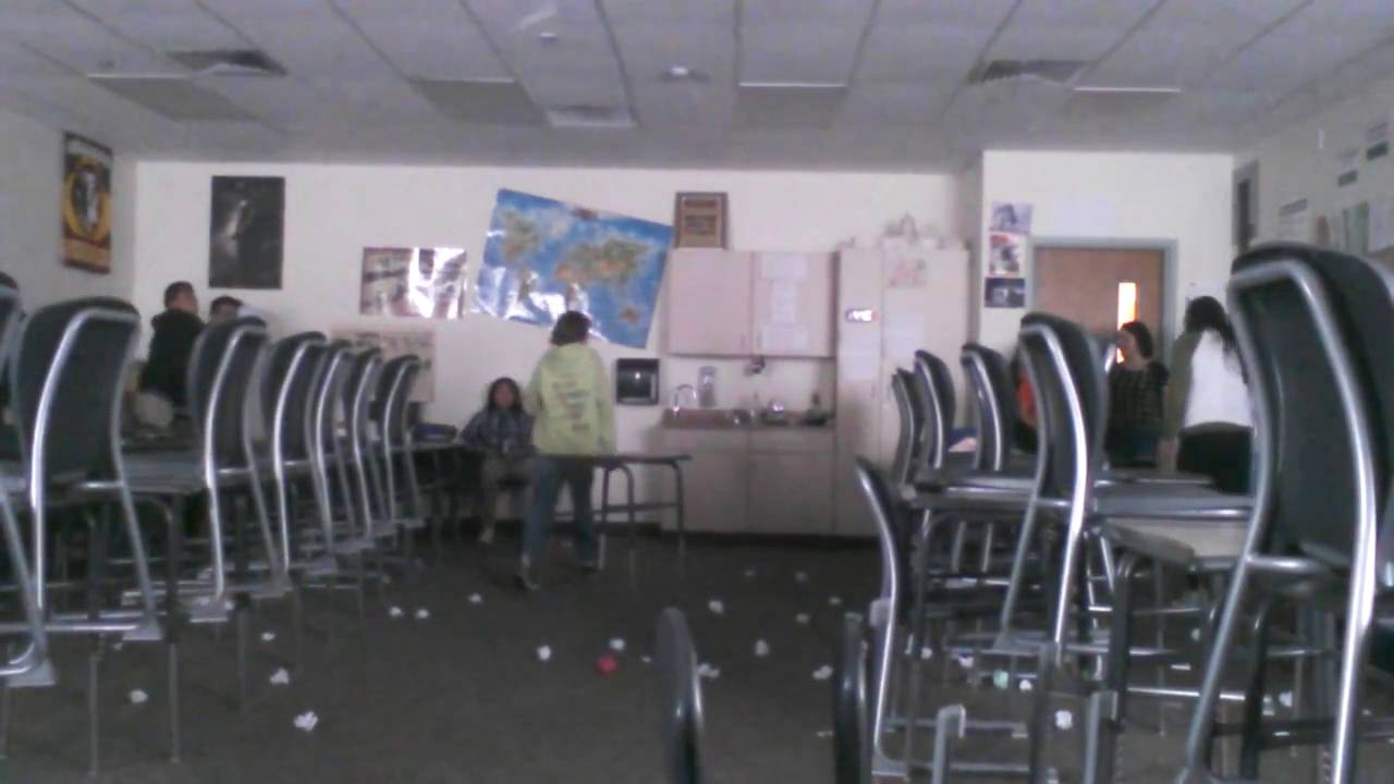 Paper ball fight - YouTube