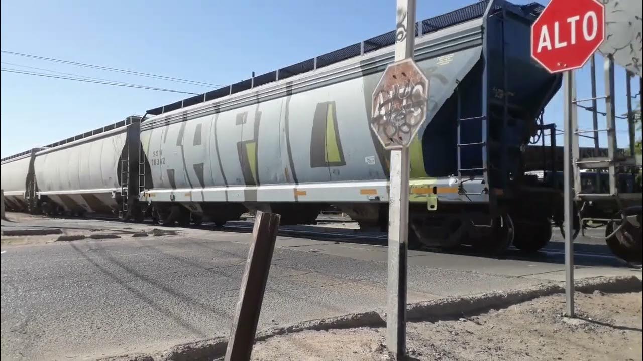 FXE 4655... llegando a Mexicali con granelero vacio, 23 marzo 2022, pasando por Packard ...