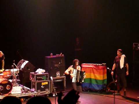 NOFX - Eric Melvin (Live) - YouTube