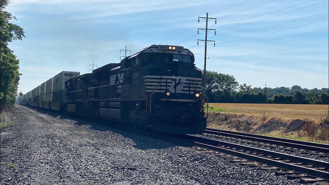 NS 20E East Annville, PA Harrisburg Line 7/4/22 - YouTube