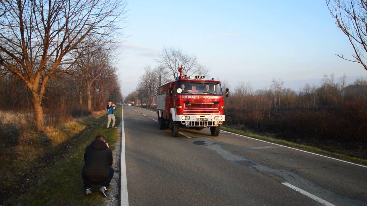 Star 244 z OSP KSRG Osiek Jasielski alarmowo do pożaru - YouTube