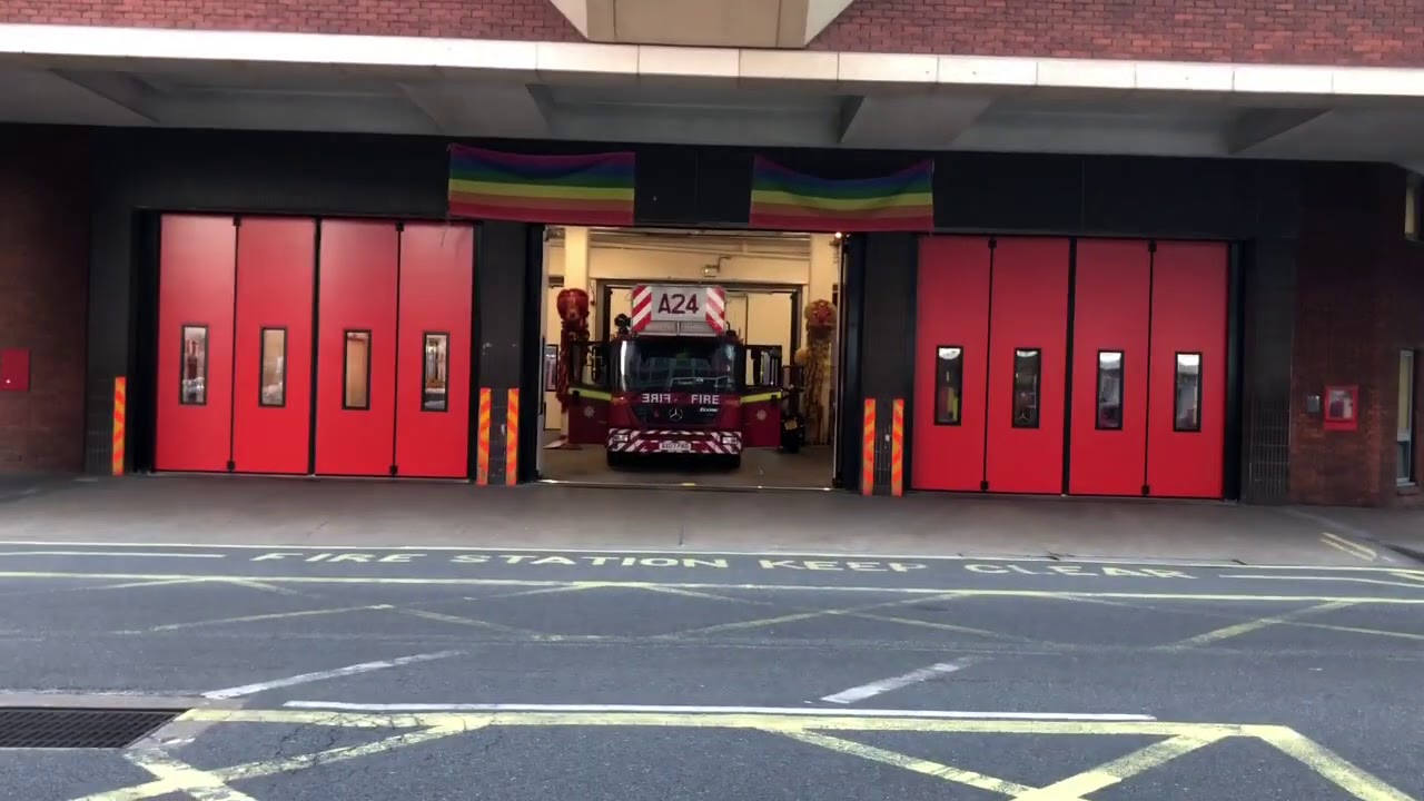 [FULL-HOUSE] London Fire Brigade Soho Fire Station Full House Turnout ...