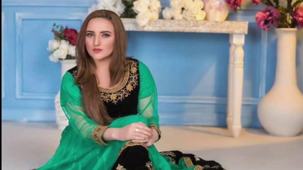 Hareem Shah And Sheikh Rasheed | TikTok Star Hareem Shah - YouTube