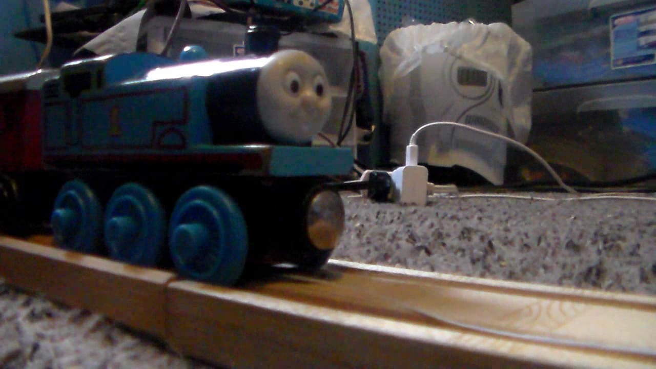 TTTE Wooden Skits#1 Angry Bee James - YouTube