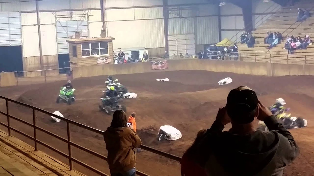 Brandon davis racing four wheelers - YouTube