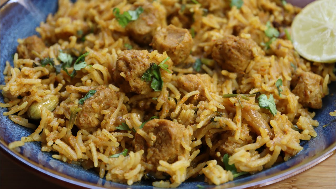 Soya Chunks Biryani Recipe | Tasty Meal Maker Biryani | Quick Lunch Box ...