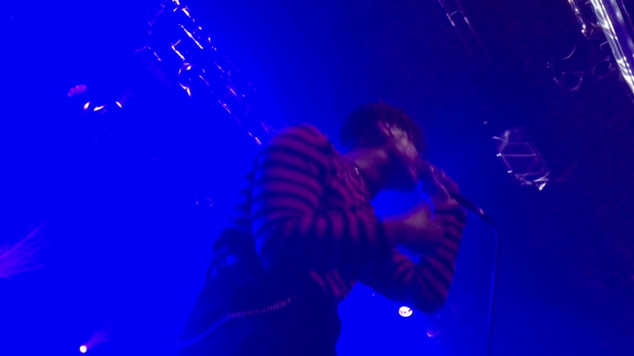 YUNGBLUD - Polygraph Eyes - Live at Paradiso - YouTube