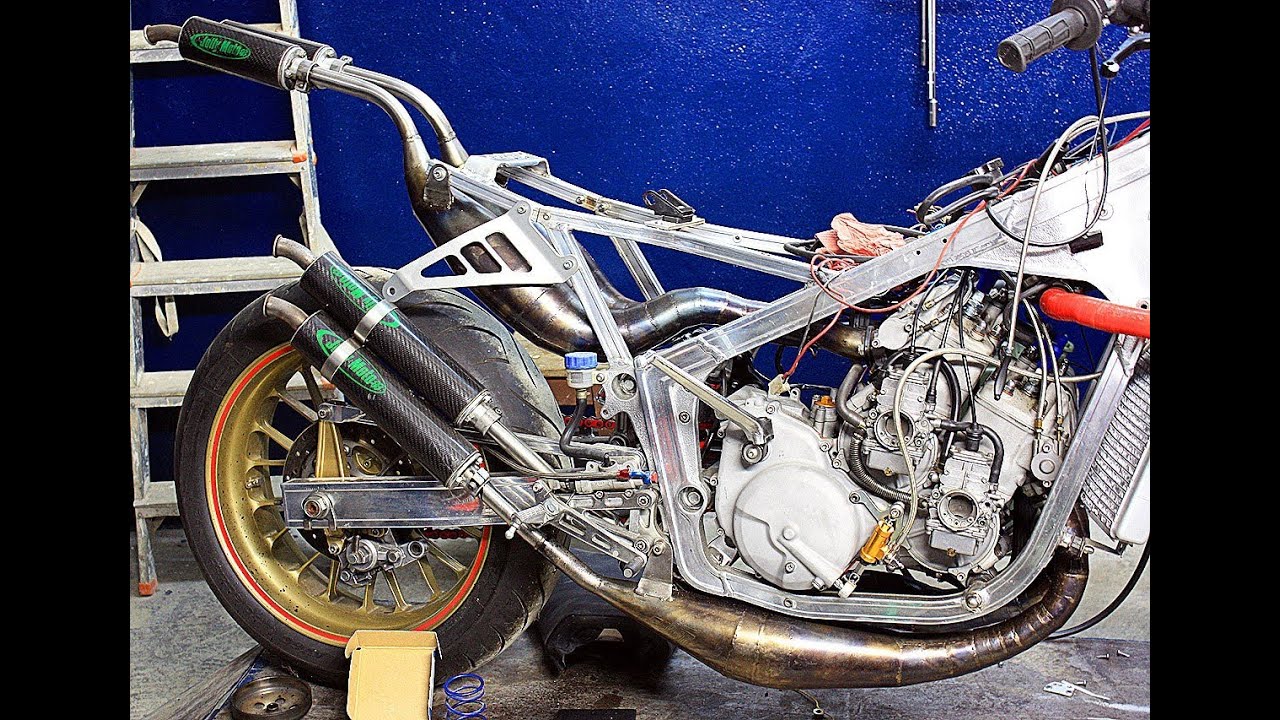 SUZUKI RG 500 GAMMA warming up - YouTube