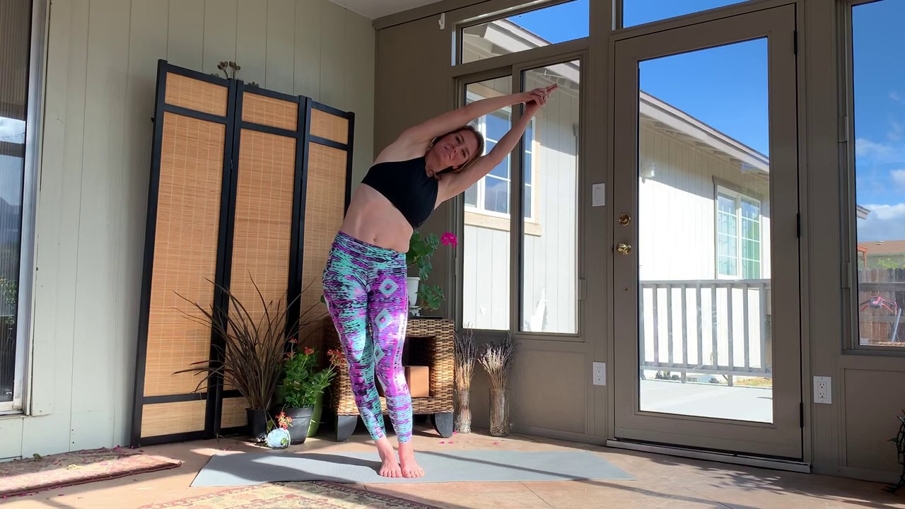 Express Yoga #11 Side Bending (Lateral Flexion) - YouTube