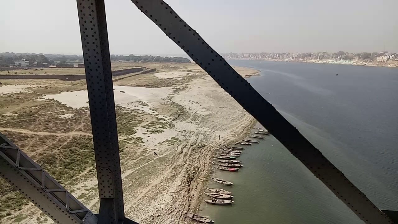 Crossing the mighty Ganga: Malviya Bridge - YouTube