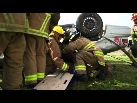 Vehicle Extrication Scenario - YouTube