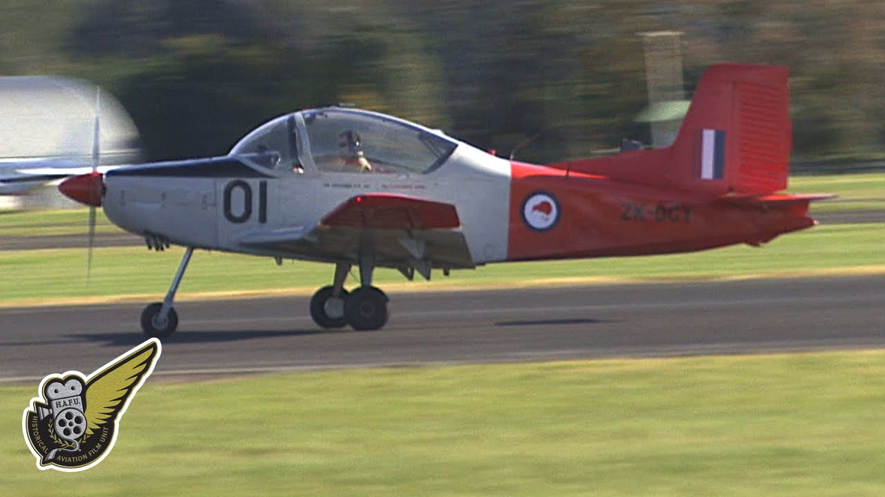 Pacific Aerospace CT/4 Airtrainer Display - YouTube