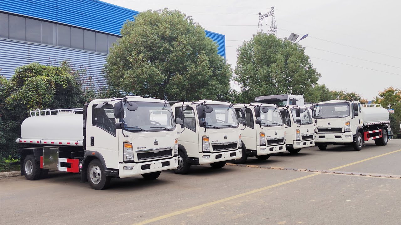 Howo 5000L Potable Drinking Water Service Truck - YouTube