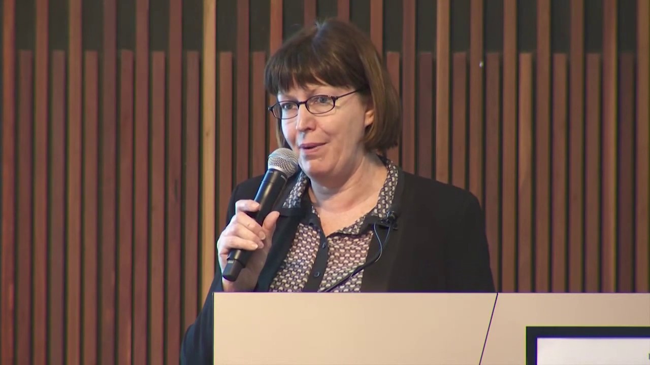 Kim Koop addressing the Community Organisations in a Climate of Change ...