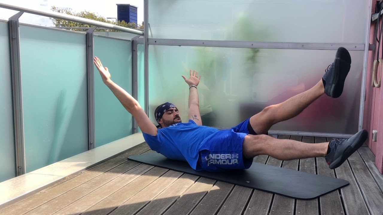 Hollow Body Flutter Kicks - YouTube