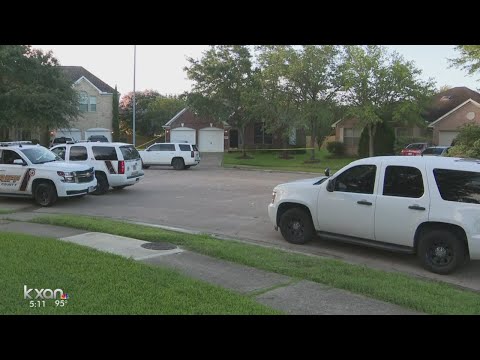 7-year-old held down in hot bathtub during Texas home invasion