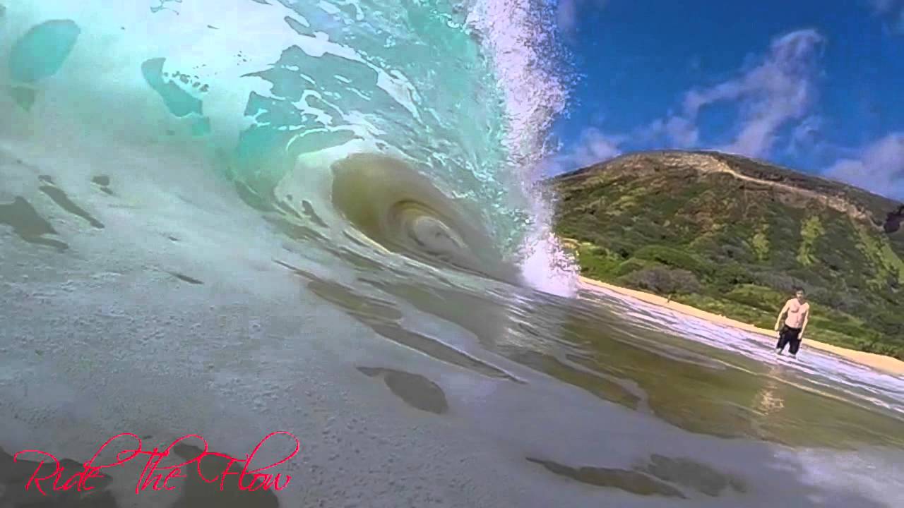 Perfect Shorebreak | SANDYS Beach Oahu | Ride The Flow - YouTube
