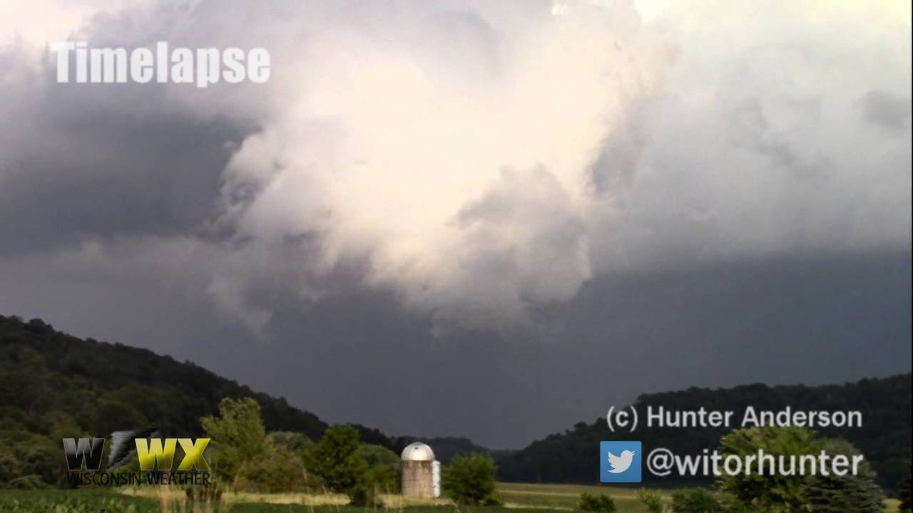 Rotating scud under wall cloud - Roxbury, WI [8-07-15] - YouTube