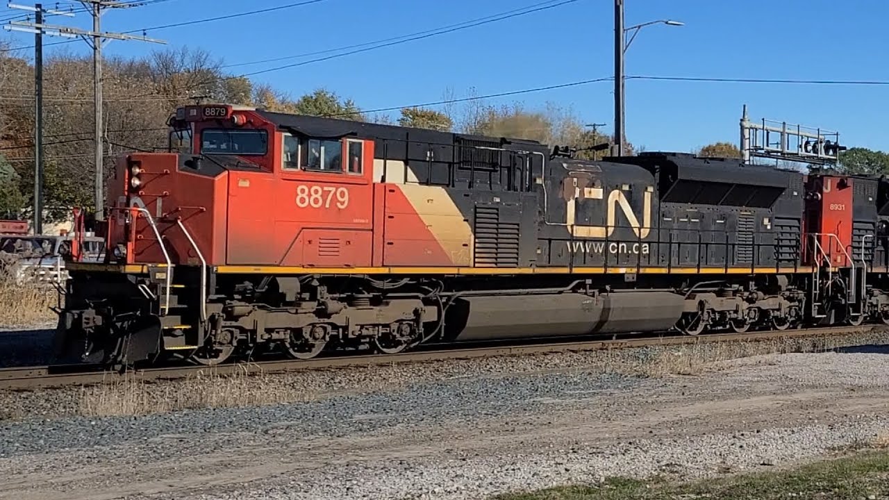 CN M385 - YouTube