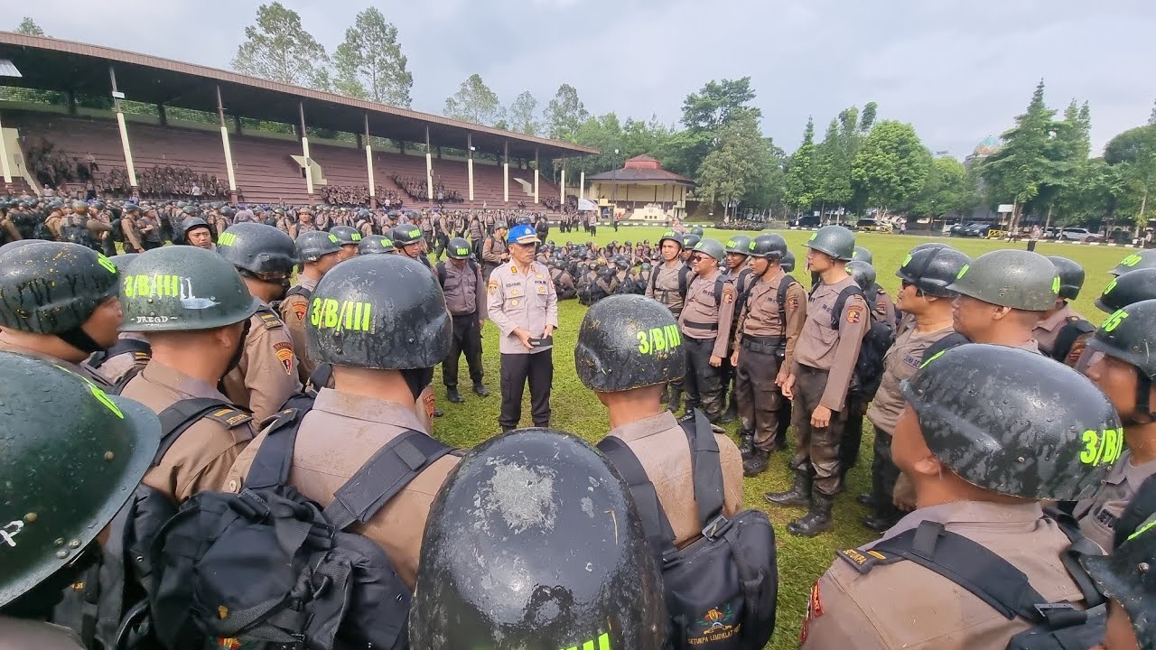 Mencari Keluarga Asuh setelah upacara bintra SIP 53 - YouTube