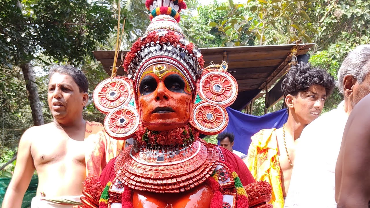 സ്ത്രീകളുടെ ഇഷ്ട്ട ദേവതയായ ഉച്ചിട്ട ഭഗവതി | uchitta bhagavathi theyyam ...