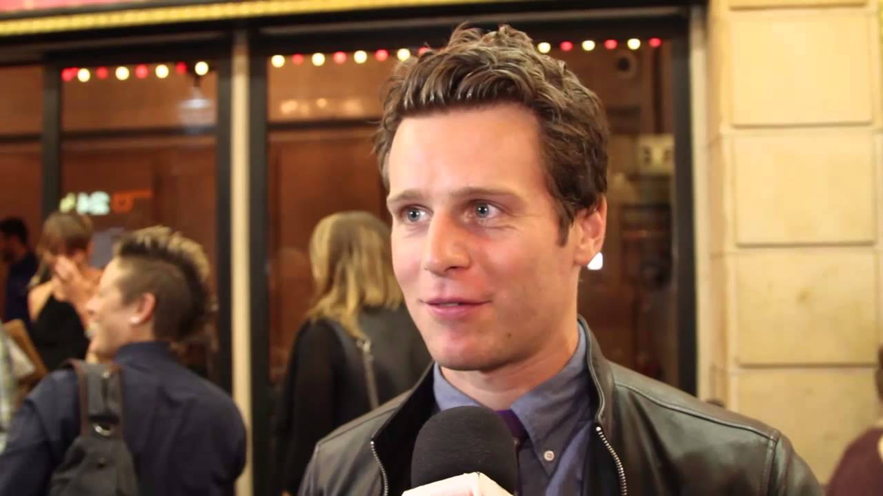 Jonathan Groff Interview at Spring Awakening Red Carpet - YouTube