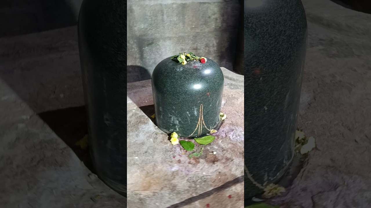 Powerful Green Marakata Siva Lingam - YouTube