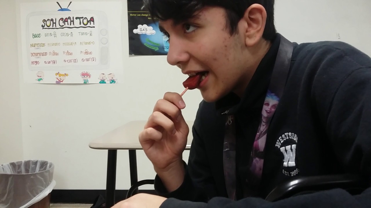 (FOOD REVIEW) Pika Slice mexican candy taste test!!! - YouTube