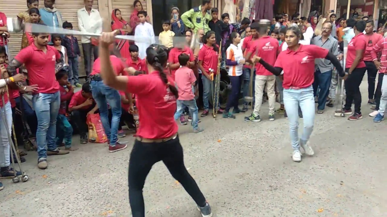 City Girls || Girls stunts with Talwar || Girls Self defence ...