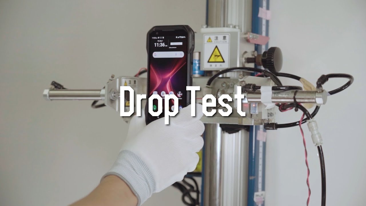 Durability Test「DuraForce PRO 3」 - YouTube