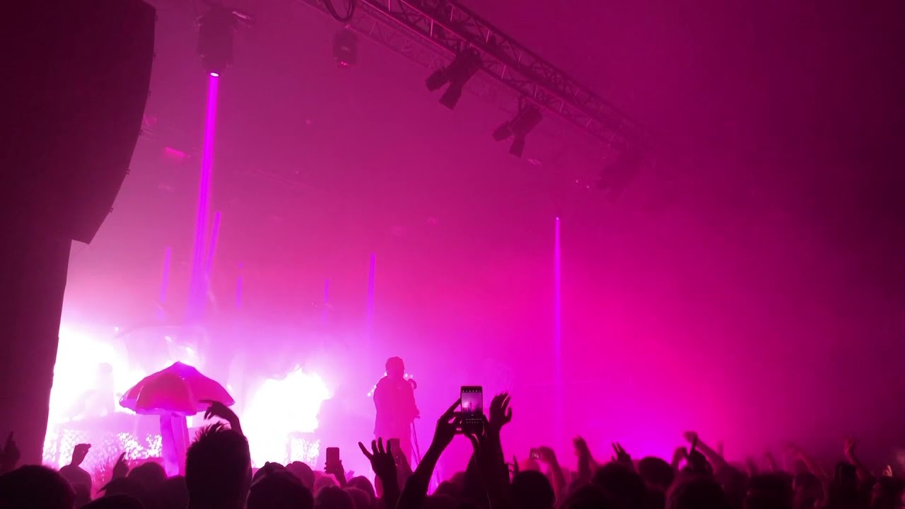 Yung Lean - Extra show in Stockholm @ fållan 4th Dec 2021 footage - YouTube