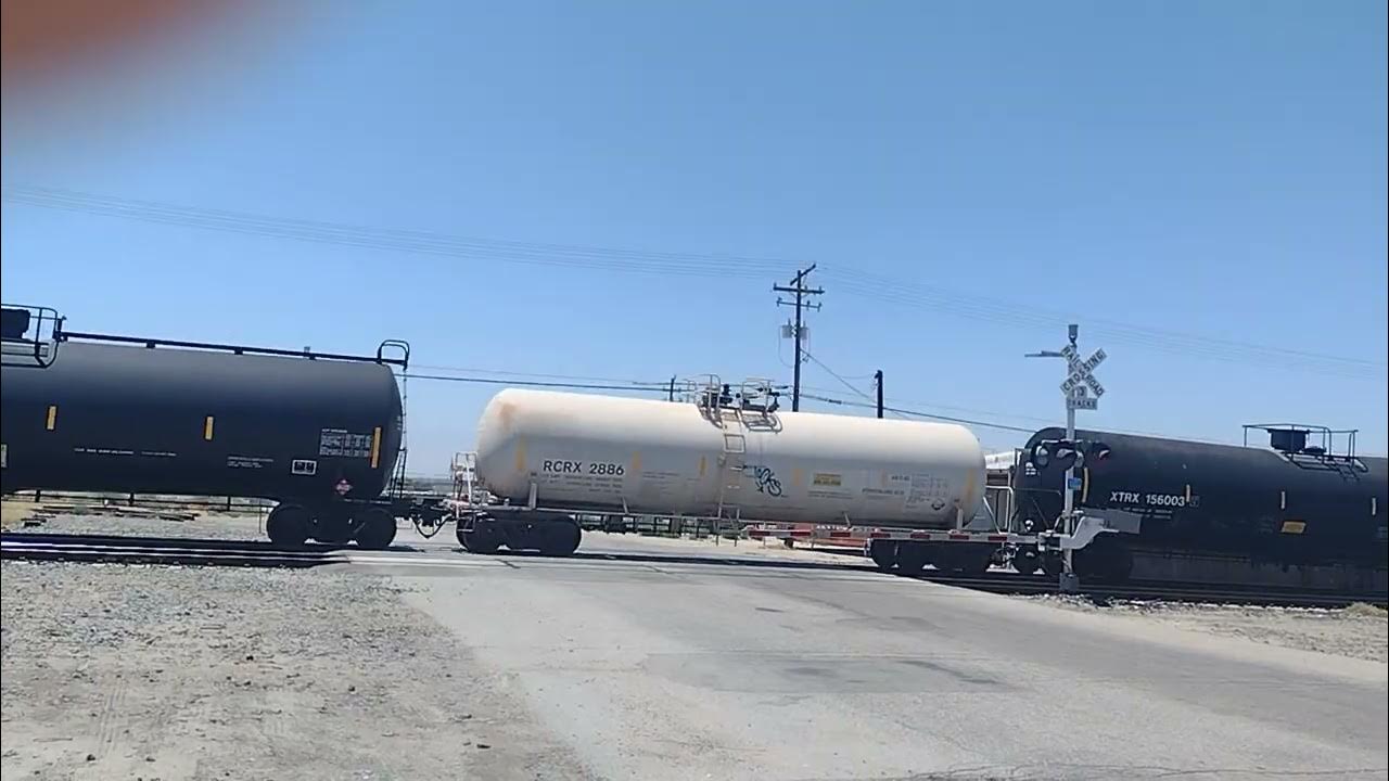 BNSF manifest meets Union Pacific manifest in Edison - YouTube