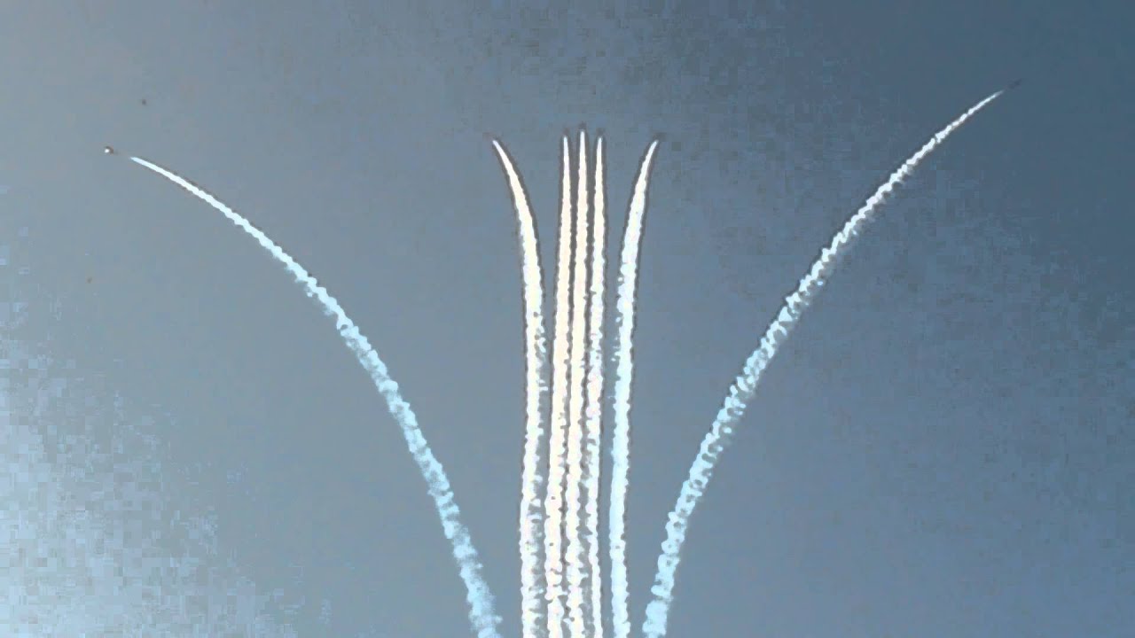 The Red Arrows Palm Split - Belgian Air Force Days 2014 - YouTube