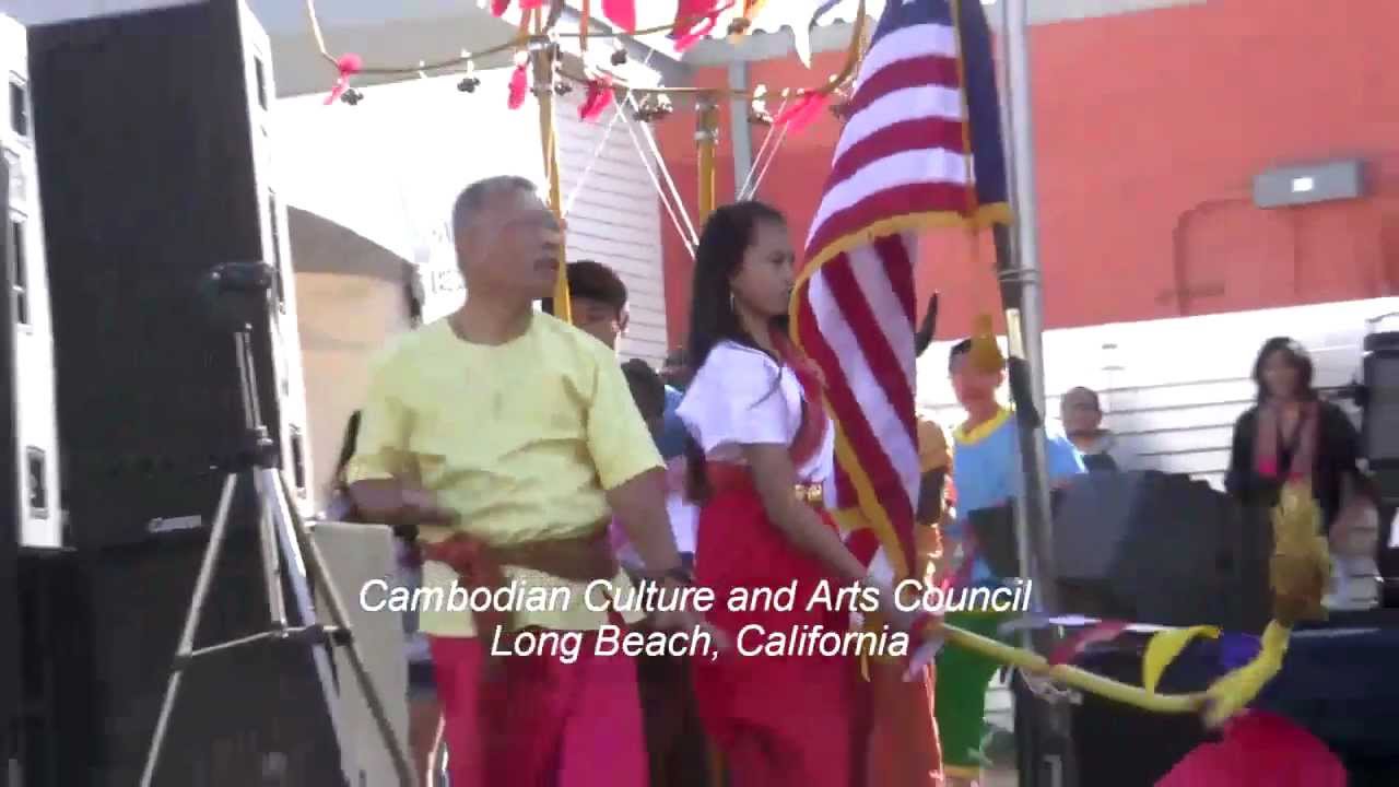 Khmer Folk dance "Robam Trot" by Cambodian Culture and Arts Council ...