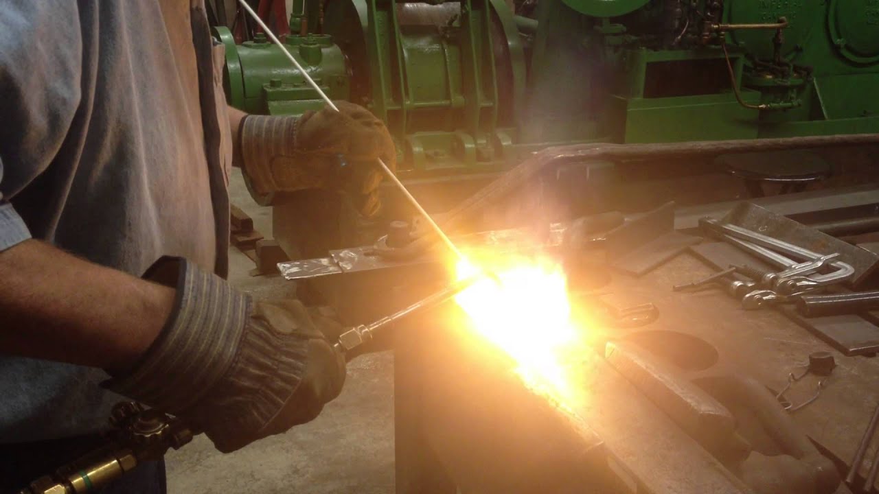 Brazing chafe plate for lower foremast of Charles W. Morgan - YouTube