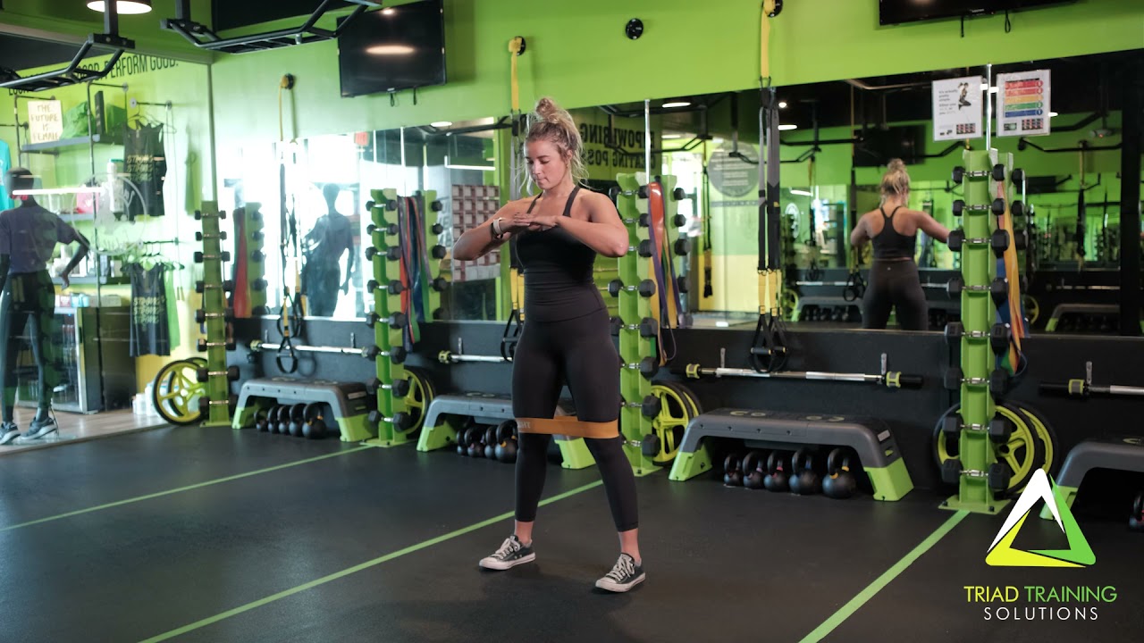 Banded Pause squat - YouTube